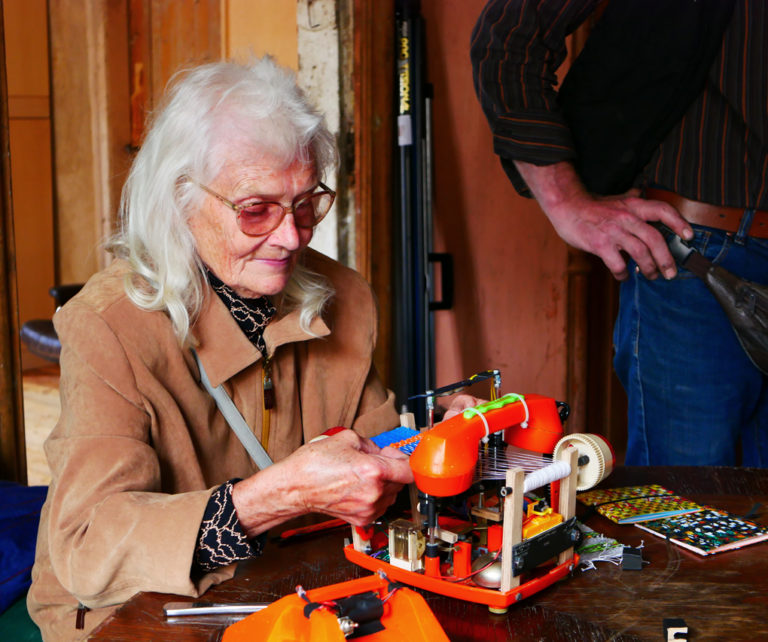 Shake That Button – Alternative controllers, video game installations and playful performances