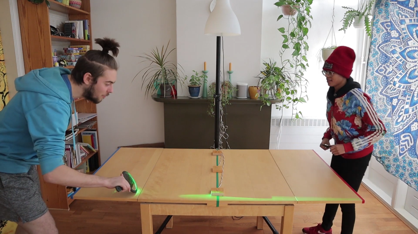 Lightpong – Shake That Button