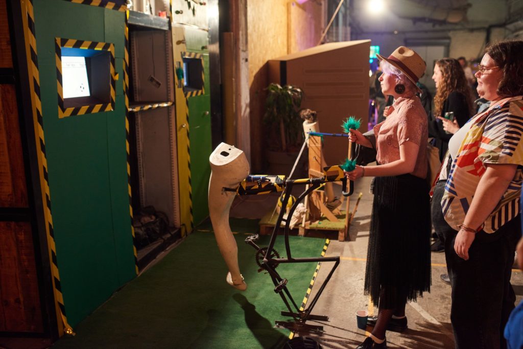 Shake That Button – Alternative controllers, video game installations and playful performances