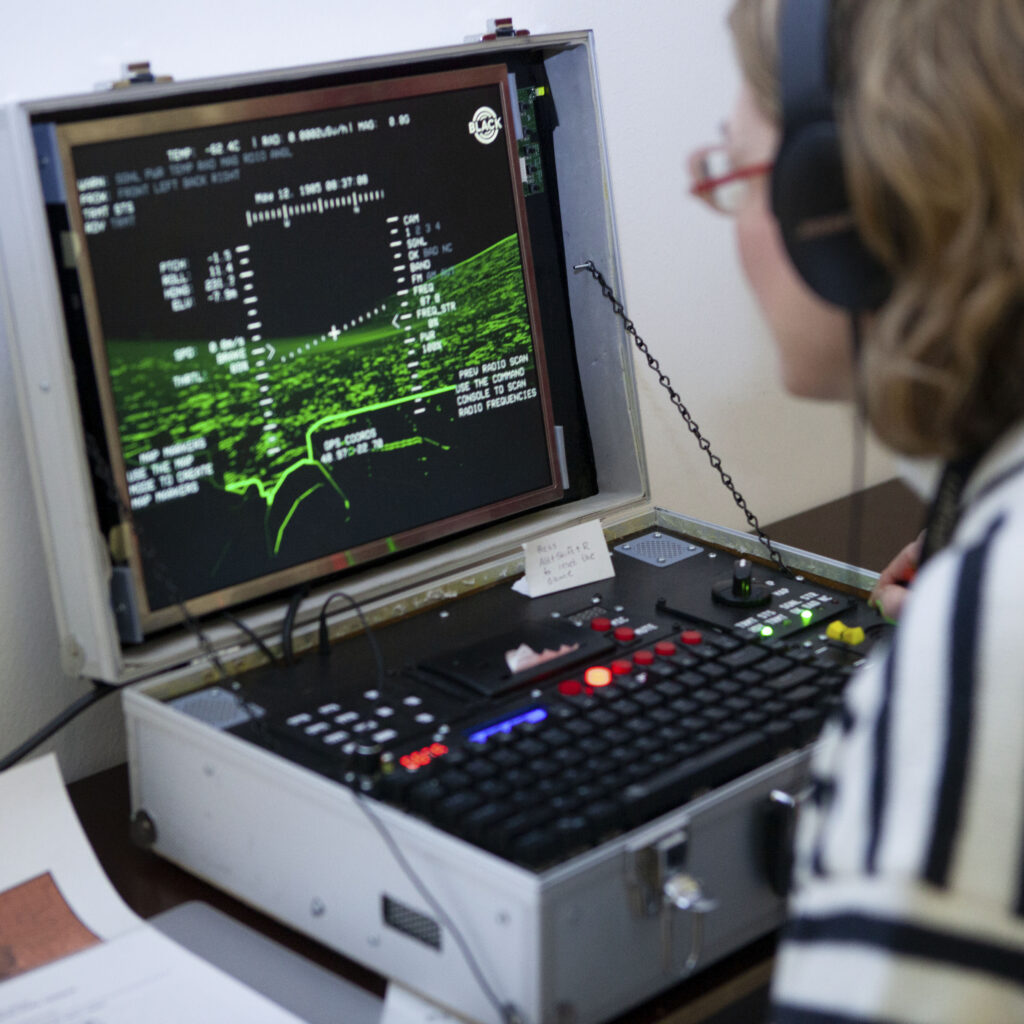 Lost on Mars – Shake That Button