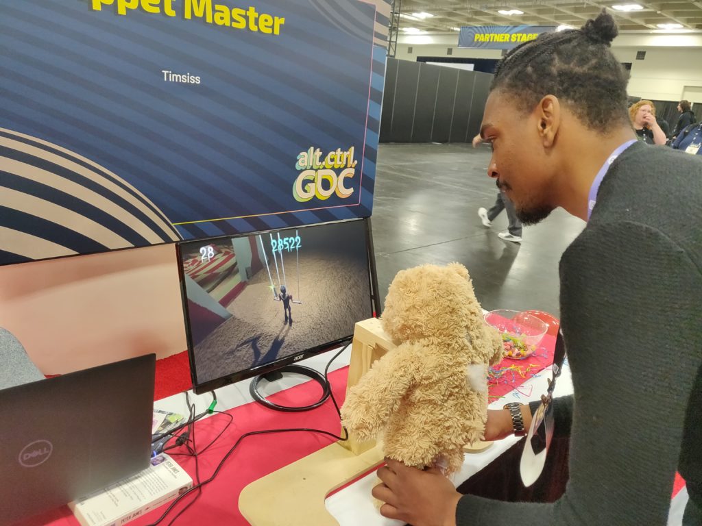 Shake That Button – Alternative controllers, video game installations ...